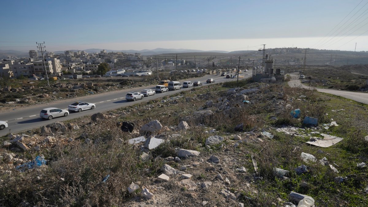 More Israeli checkpoints are slicing up the West Bank – NBC Los Angeles