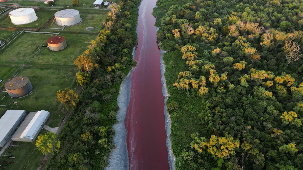 A river near Buenos Aires turns red, sparking fears of toxic leak – NBC ...