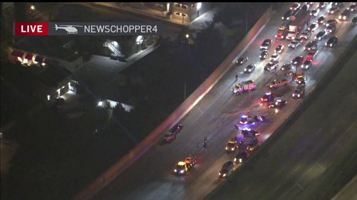1 Killed In Wrong Way Crash On 405 Freeway In Sherman Oaks Nbc Los
