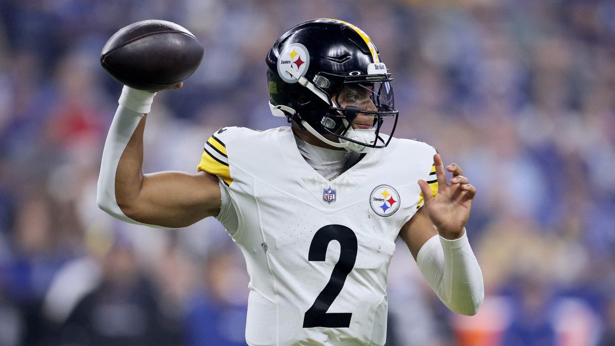 QB Justin Fields signs 2-year, $40M deal with NY Jets: Report – NBC Los ...