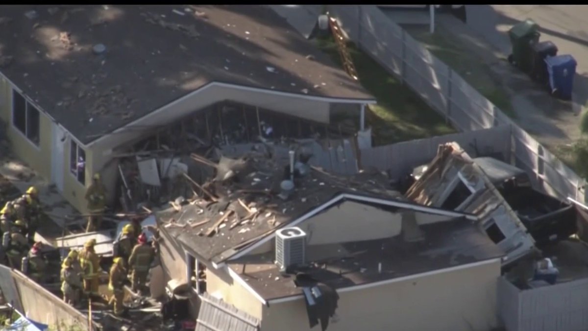 Dozens of families displaced by fireworks explosion in Pacoima – NBC ...