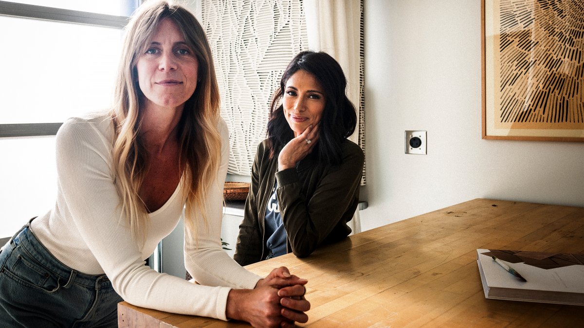 Meet the artist behind the 3,400 square foot mural at LAX’s Terminal 4 ...