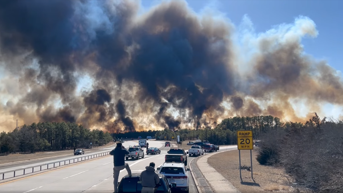 Long Island Sunrise Highway brush fire reported near Westhampton – NBC ...