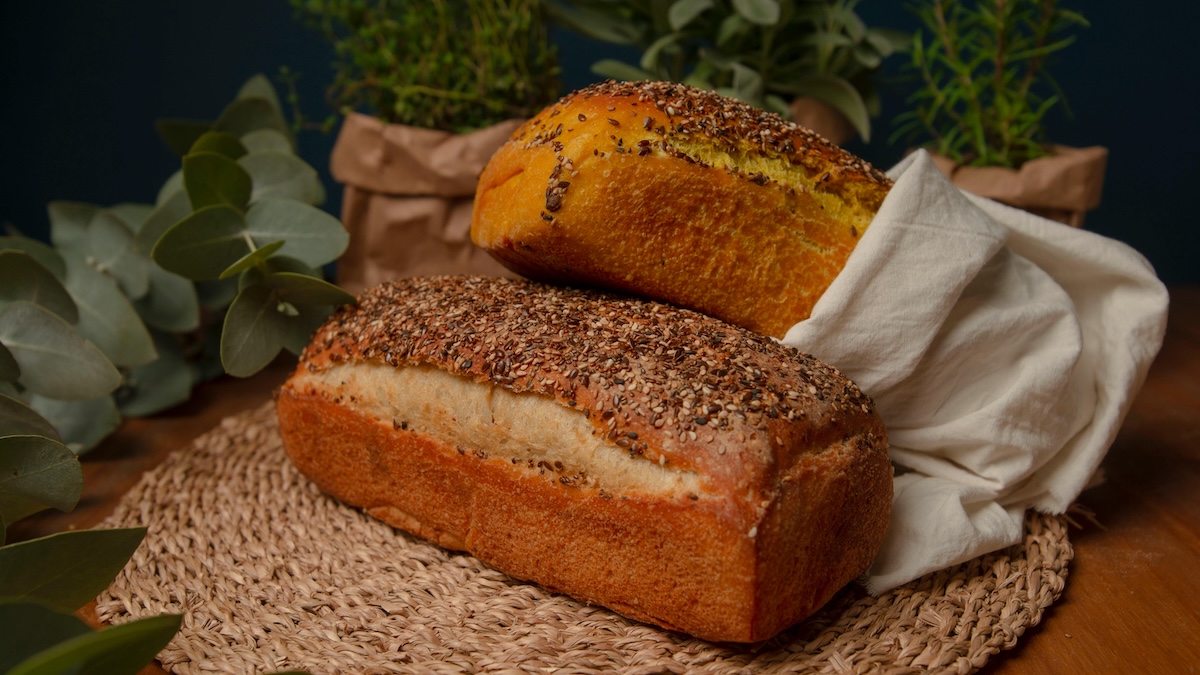 Crest Hill bread recalled after employee finds glass fragments – NBC ...