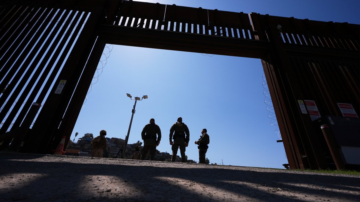 Waiver lets Trump admin bypass environmental rules, add more border ...
