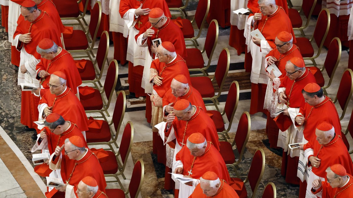 In charts: Conclaves, most common papal names, oldest popes, more – NBC ...