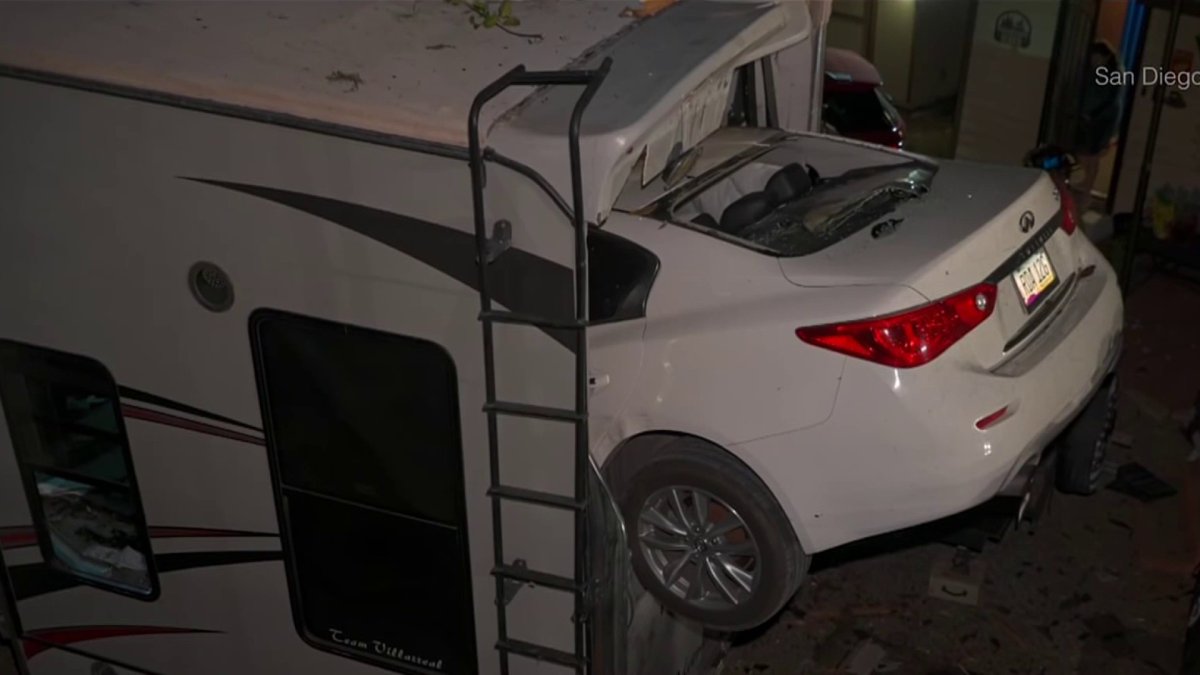 Flying car slams into RV in La Mesa; two suspects fled hit-and-run ...
