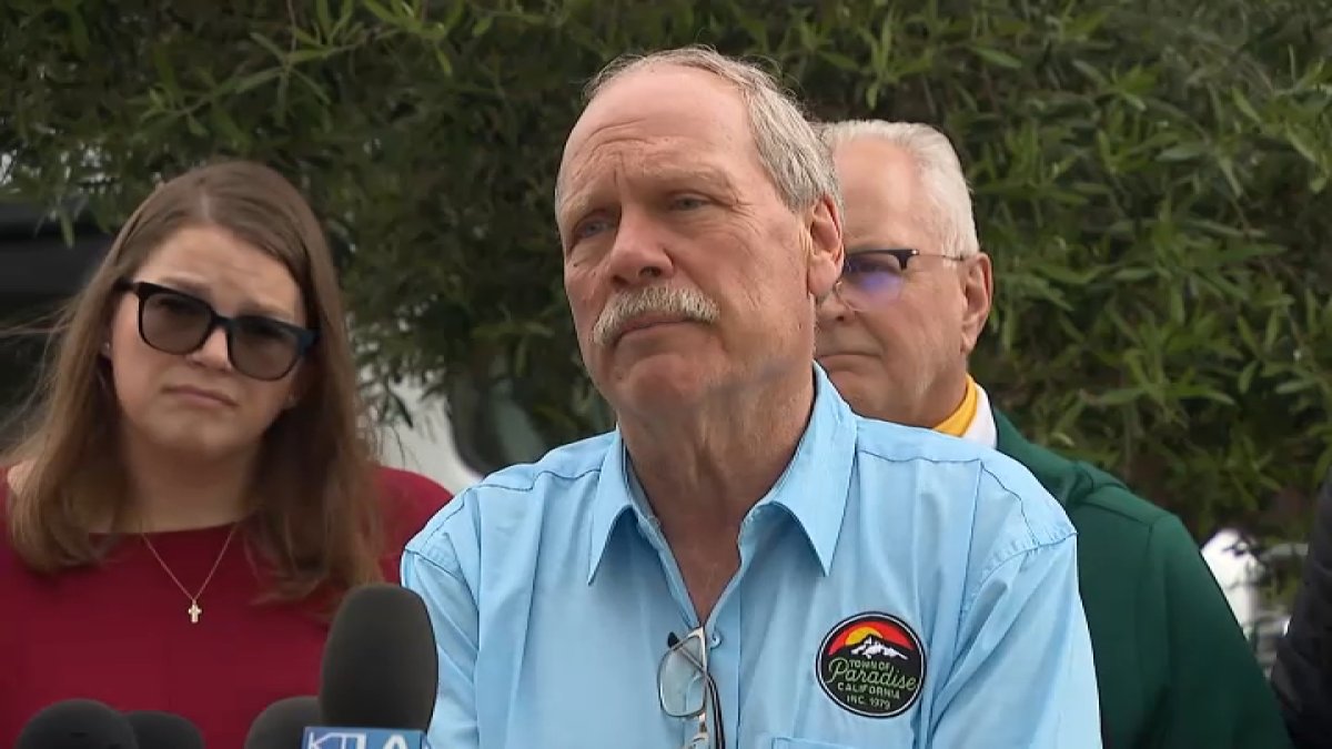 Paradise mayor offers hope to Altadena during tour – NBC Los Angeles