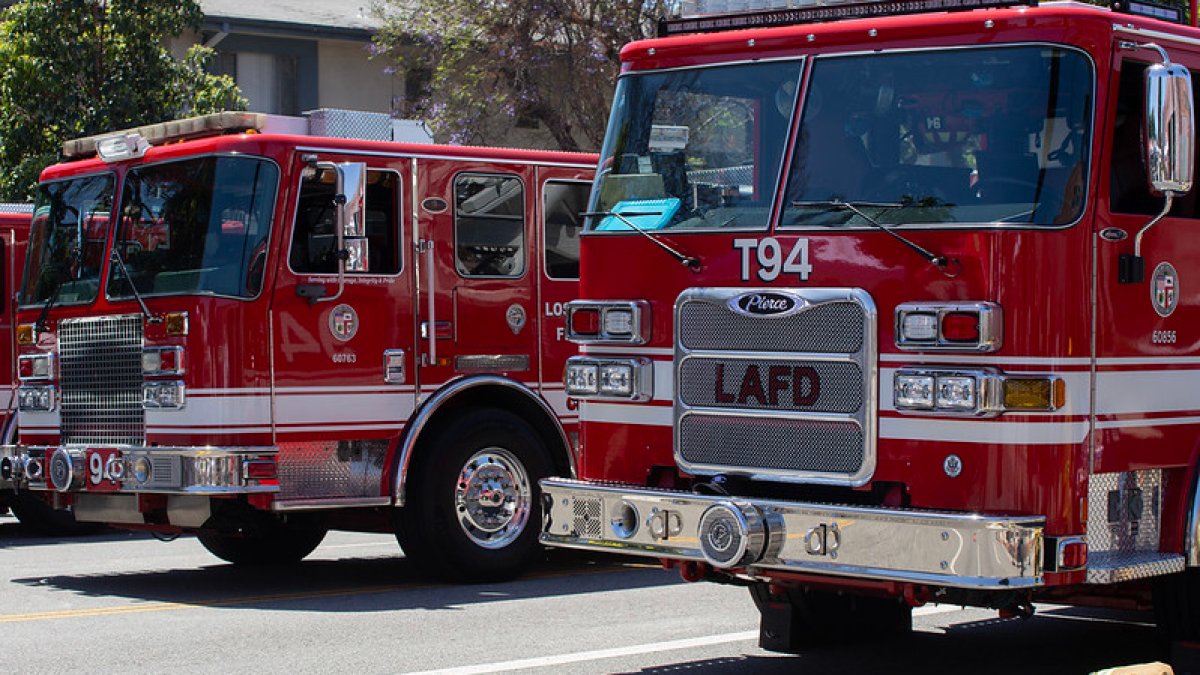 Man rescued after after 40-foot fall into shaft in downtown LA – NBC ...