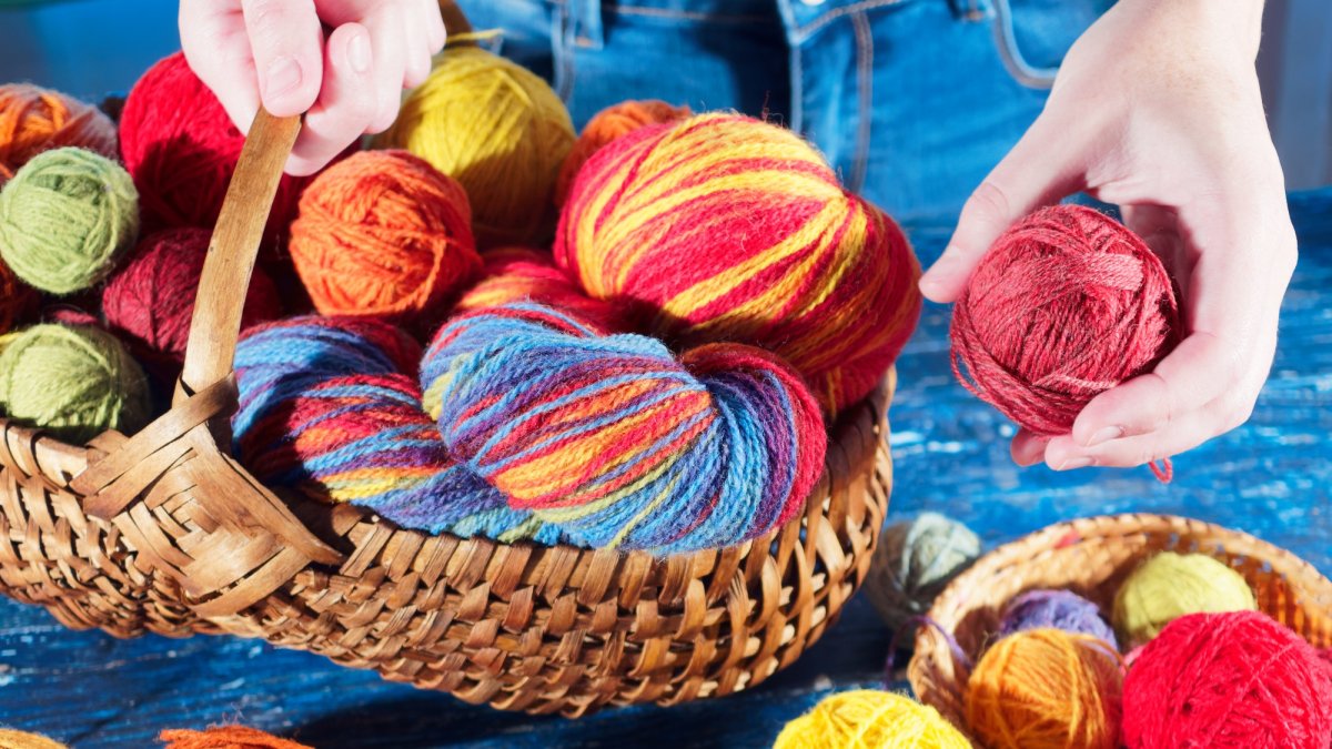 A multi-shop ‘Yarn Crawl’ is all about deals, tips, and having a ball ...
