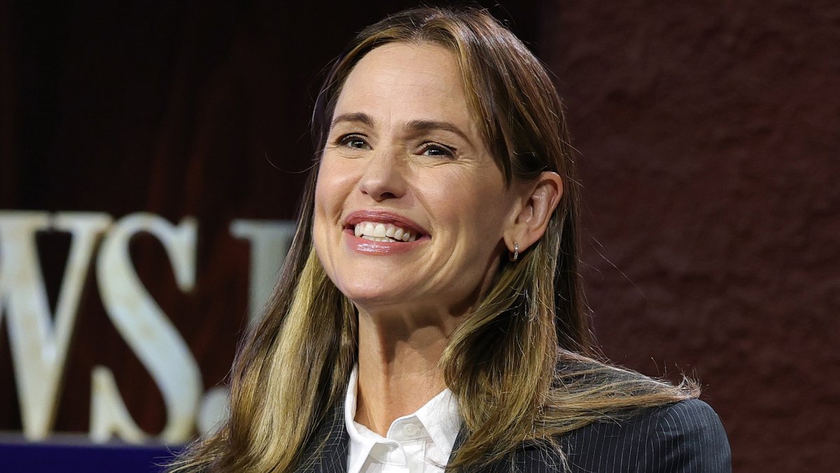 Jennifer Garner talks plastic surgery and if she does Botox – NBC Los ...