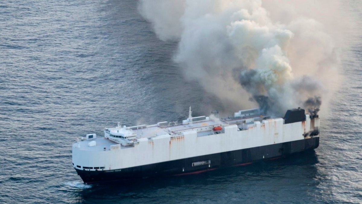 Crew members rescued from lifeboat after ship catches fire – NBC Los ...