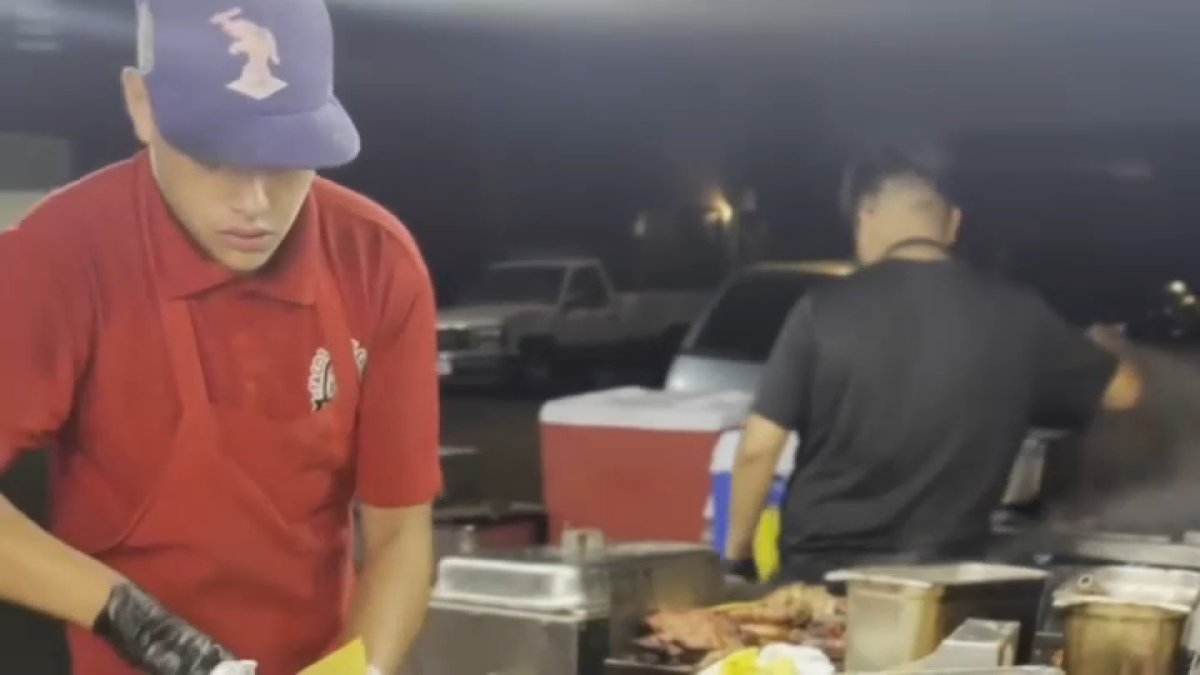 Adult children step in to work taco stand for undocumented parents ...