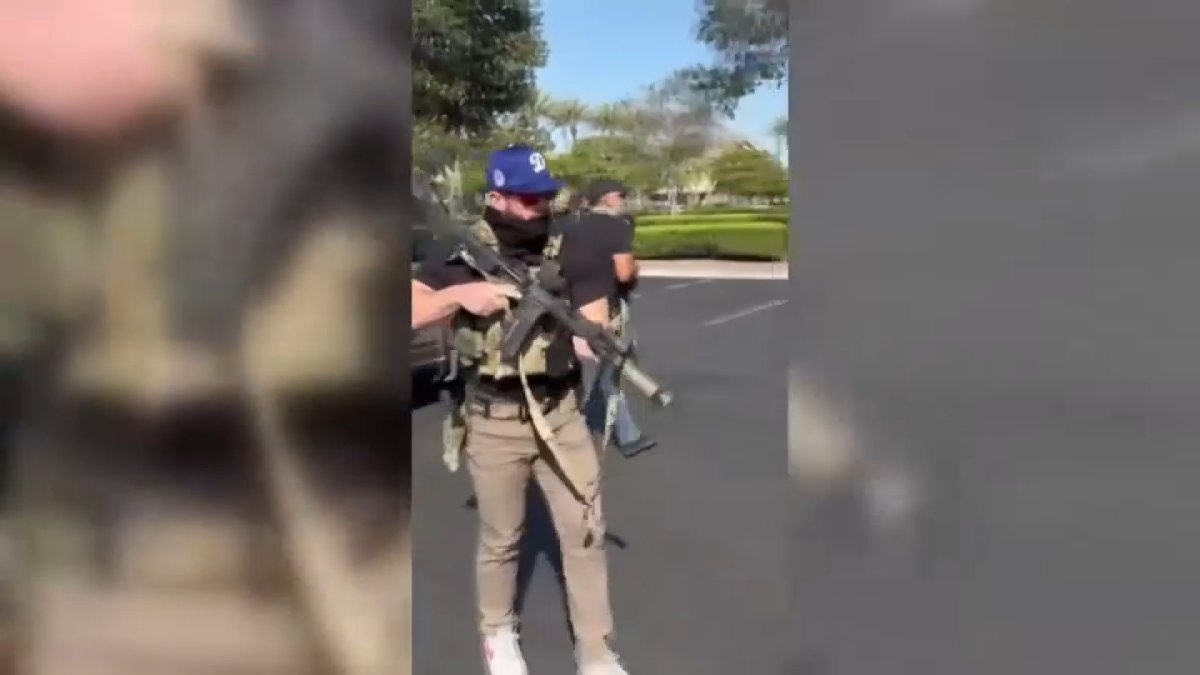 Immigration agents detain man outside Pico Rivera Walmart – NBC Los Angeles