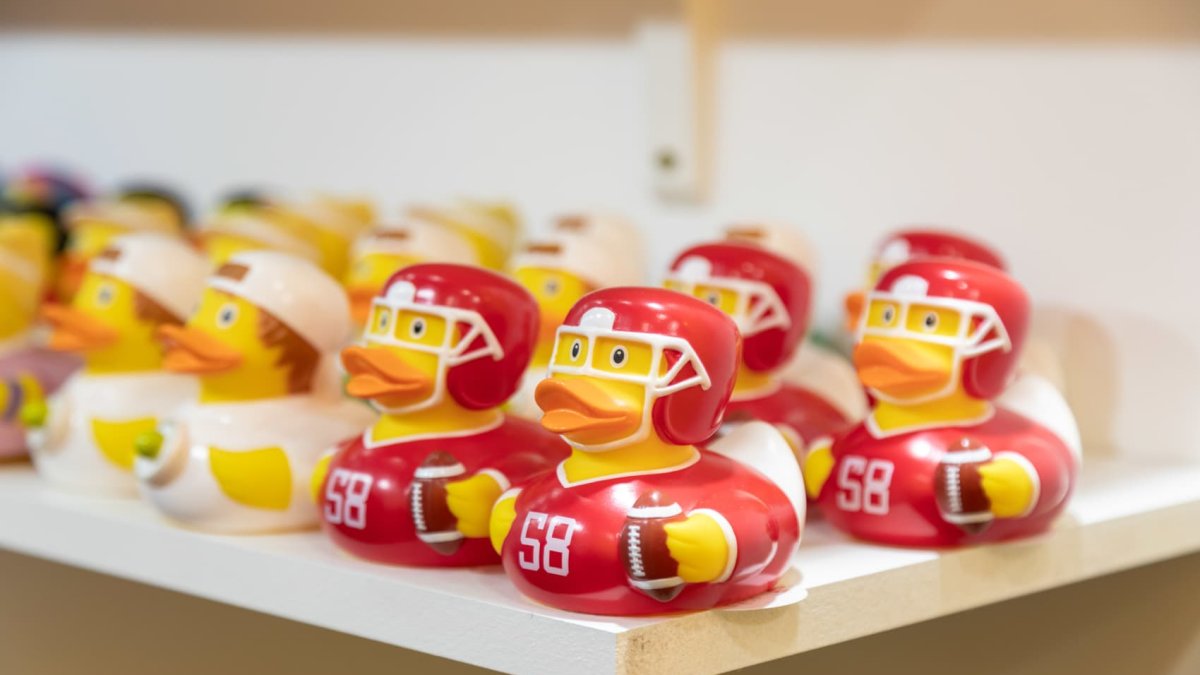 How London’s rubber duck stores stay above water – NBC Los Angeles
