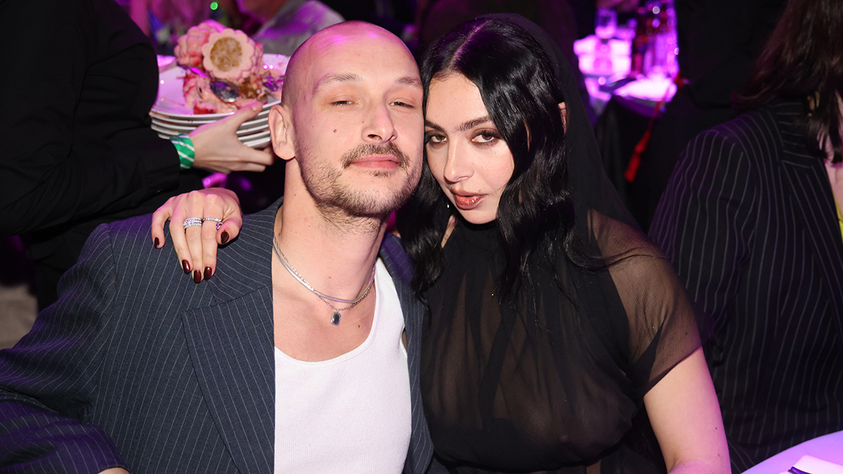 Charli XCX marries The 1975’s George Daniel – NBC Los Angeles