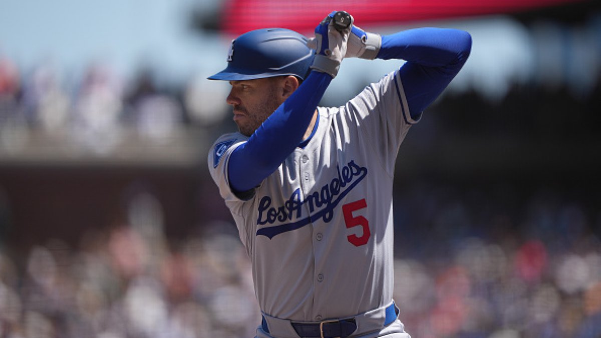 Los Angeles Dodgers news: Freddie Freeman’s bloop single in 11th starts ...