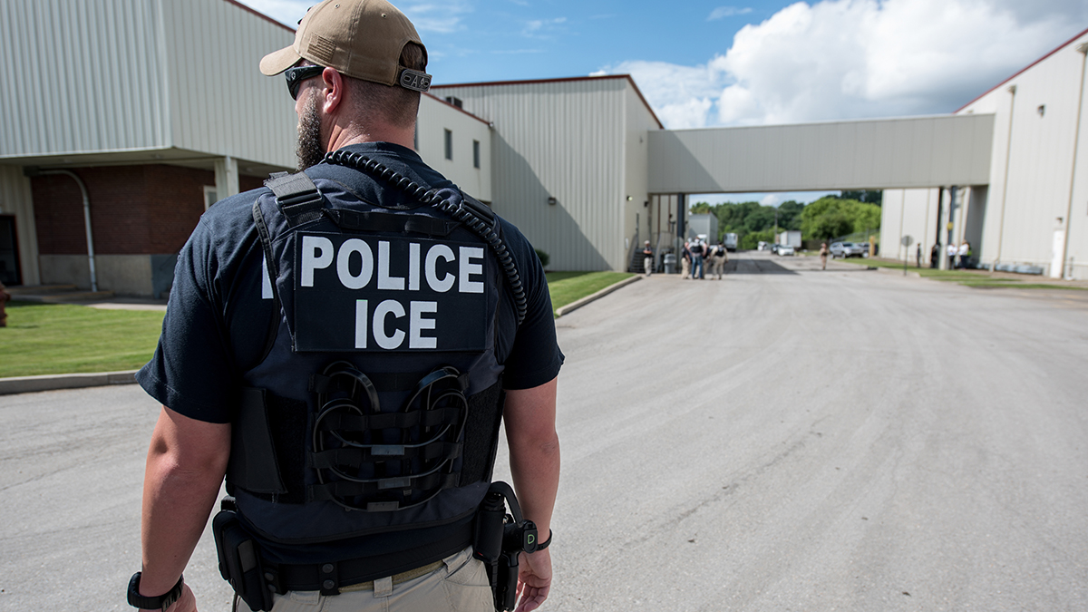 Sheriff’s deputies are disciplined in traffic stop that led to student’s ICE detention – NBC Los ...