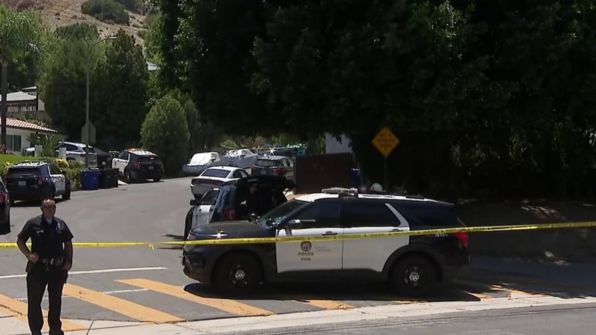 1 in custody after shooting in Granada Hills neighborhood – NBC Los Angeles