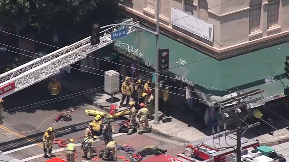 Man rescued after falling into manhole in downtown Los Angeles – NBC ...