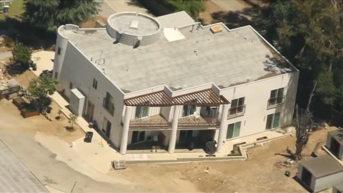 Tujunga home tied to alleged cult leader searched by feds – NBC Los Angeles