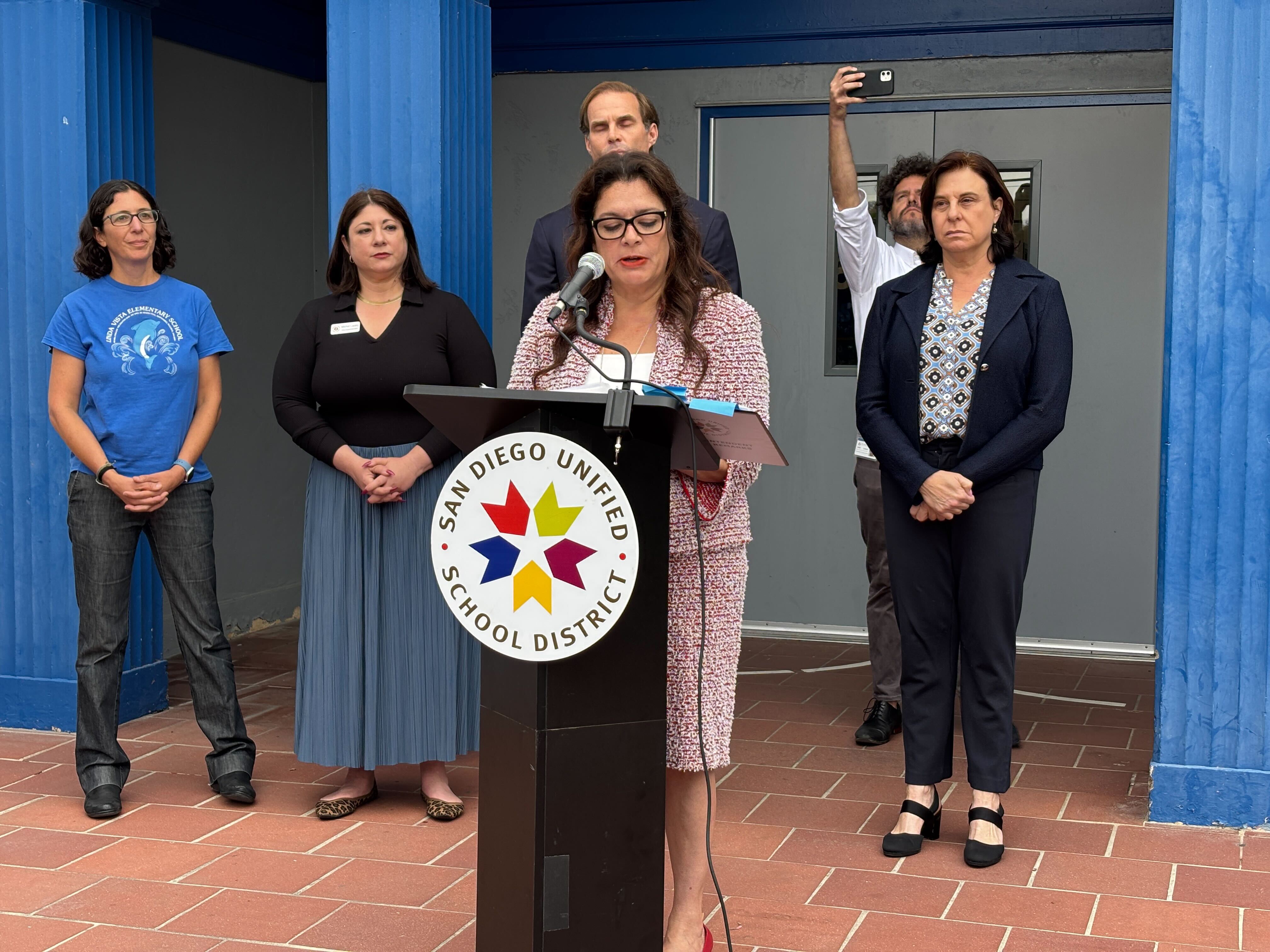 Parent detained by ICE near Linda Vista Elementary, district says – NBC ...