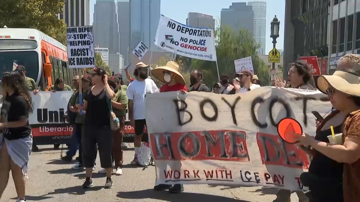 Protest held at MacArthur Park in opposition of immigration raids – NBC ...