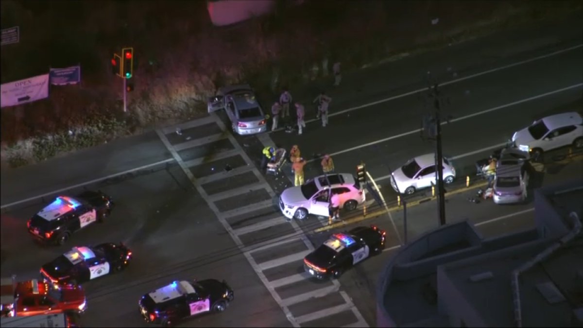 Kidnapping suspect crashes car with 3 children inside in Malibu – NBC ...