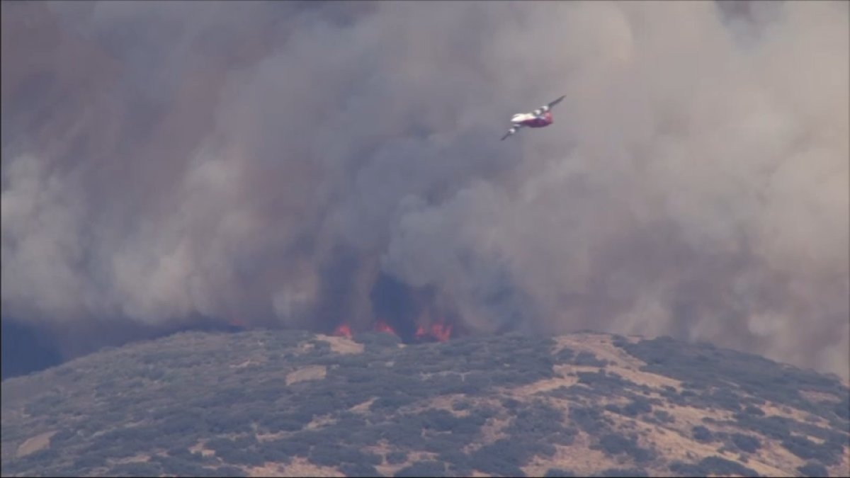 Brush fire burns in Action, threatens structures – NBC Los Angeles