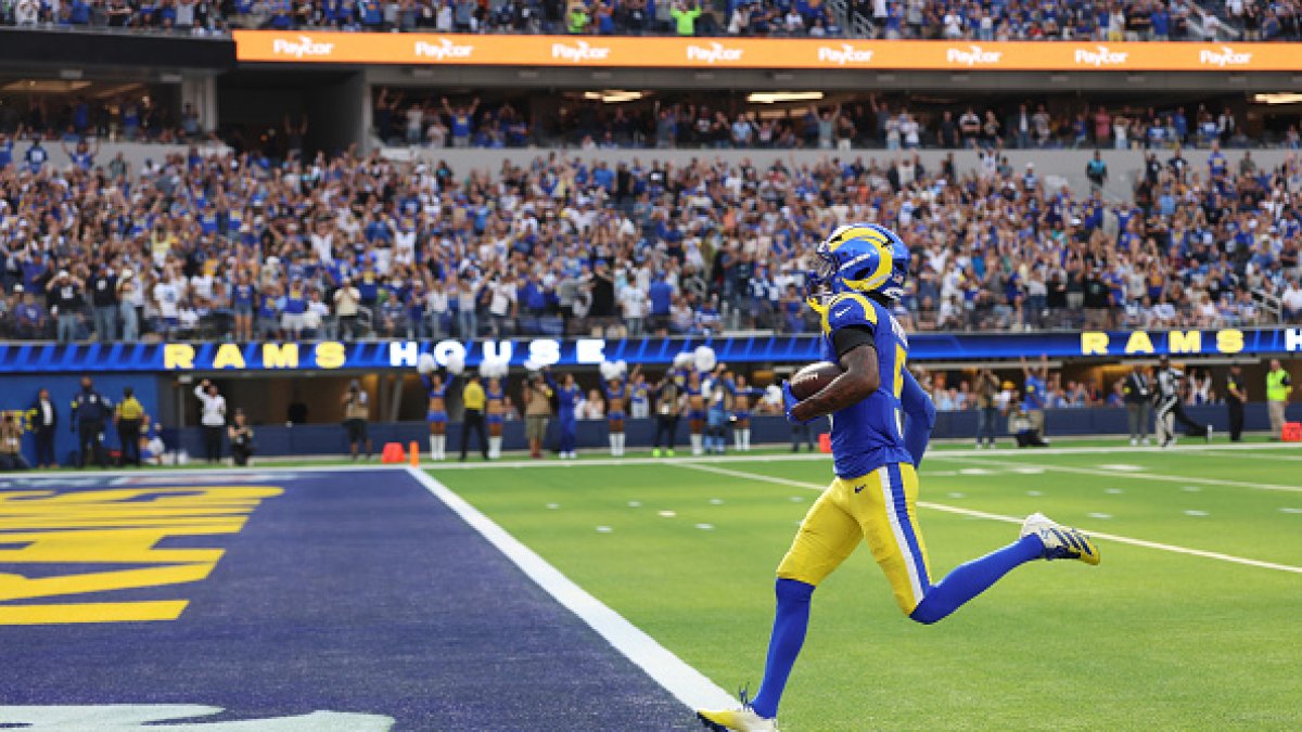 Rams rally to stun undefeated Colts, 27-20, in an instant classic at ...