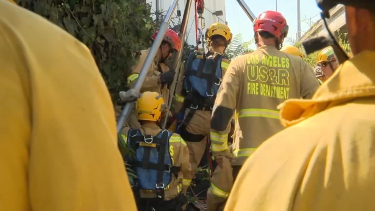 Firefighters rescue man from Boyle Heights manhole – NBC Los Angeles