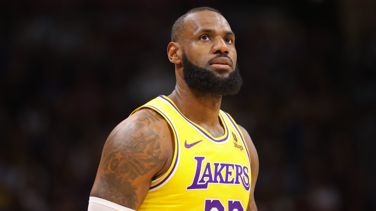 LeBron James could miss start of NBA regular season, per report – NBC Los Angeles