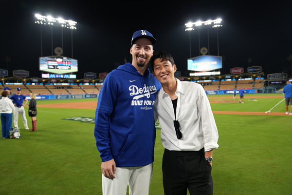 The unlikely bromance between Dodgers pitcher Blake Snell and a global ...
