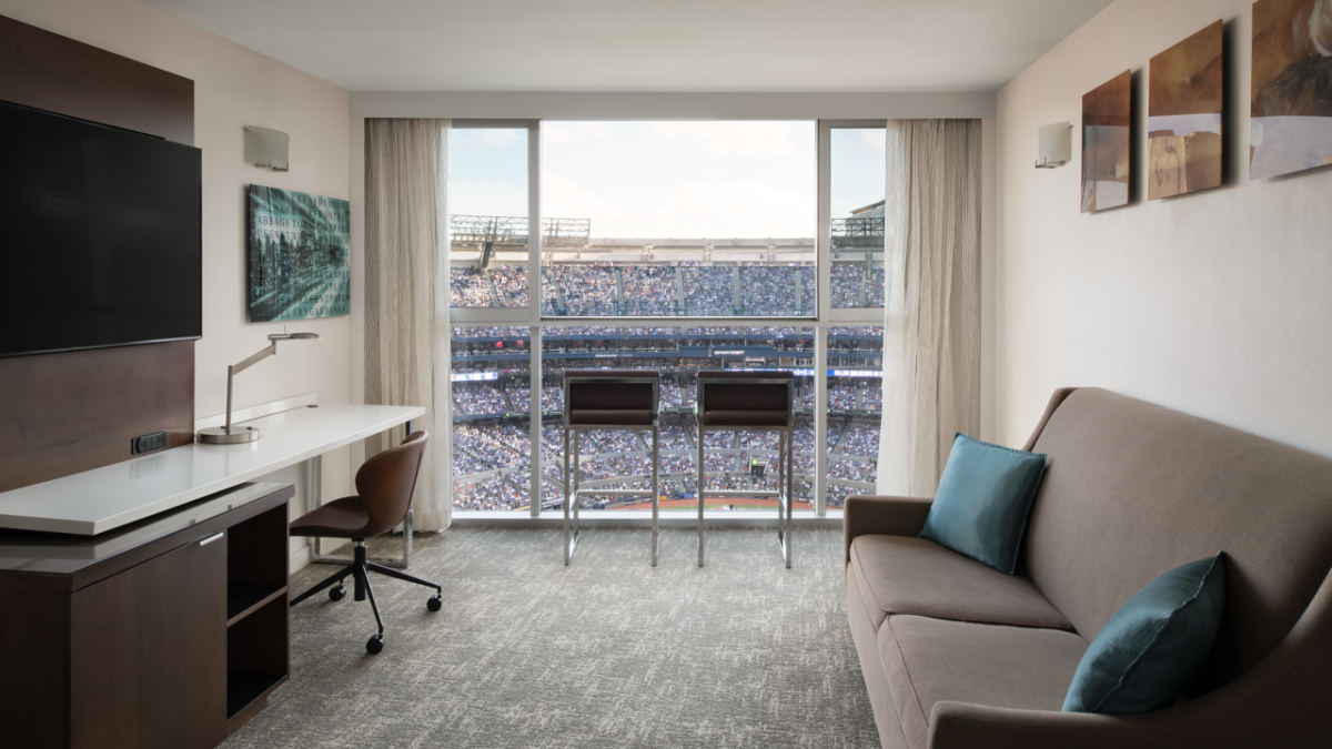 How much are stadium hotel rooms in Toronto for the World Series? – NBC ...