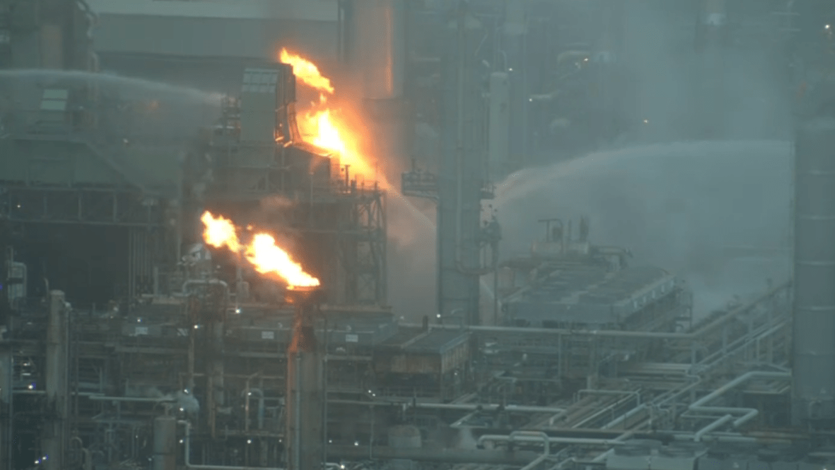 What the Chevron oil refinery fire might mean for gas prices – NBC Los ...
