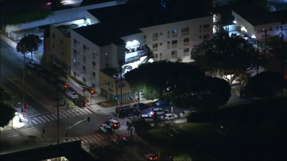 Assault suspect arrested after barricading for hours in Santa Monica ...