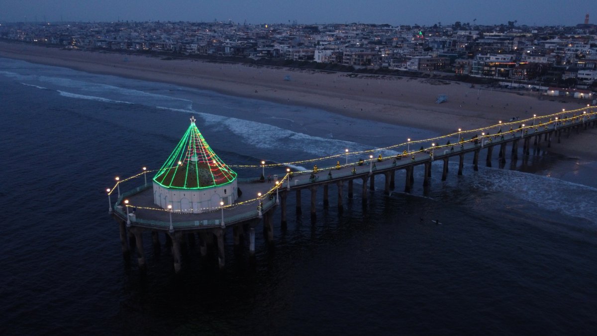 This aquarium-topping ‘tree’ is a Manhattan Beach Pier gem – NBC Los ...