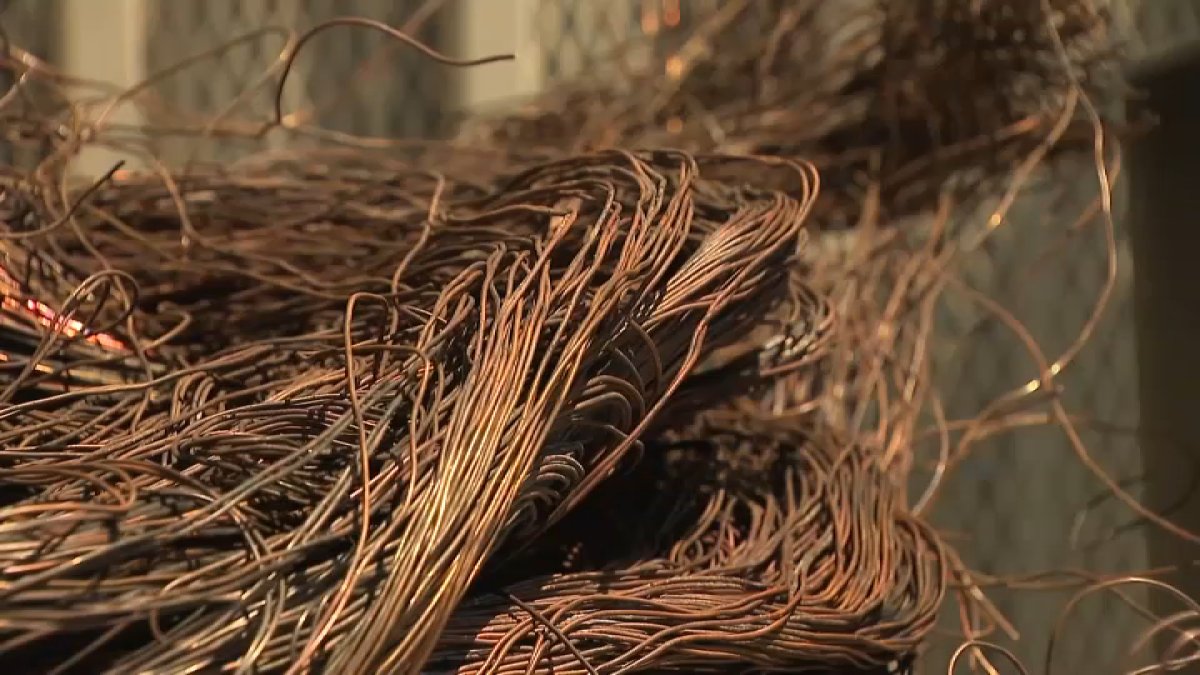 Men arrested for copper theft after digging a trench in Burbank – NBC ...