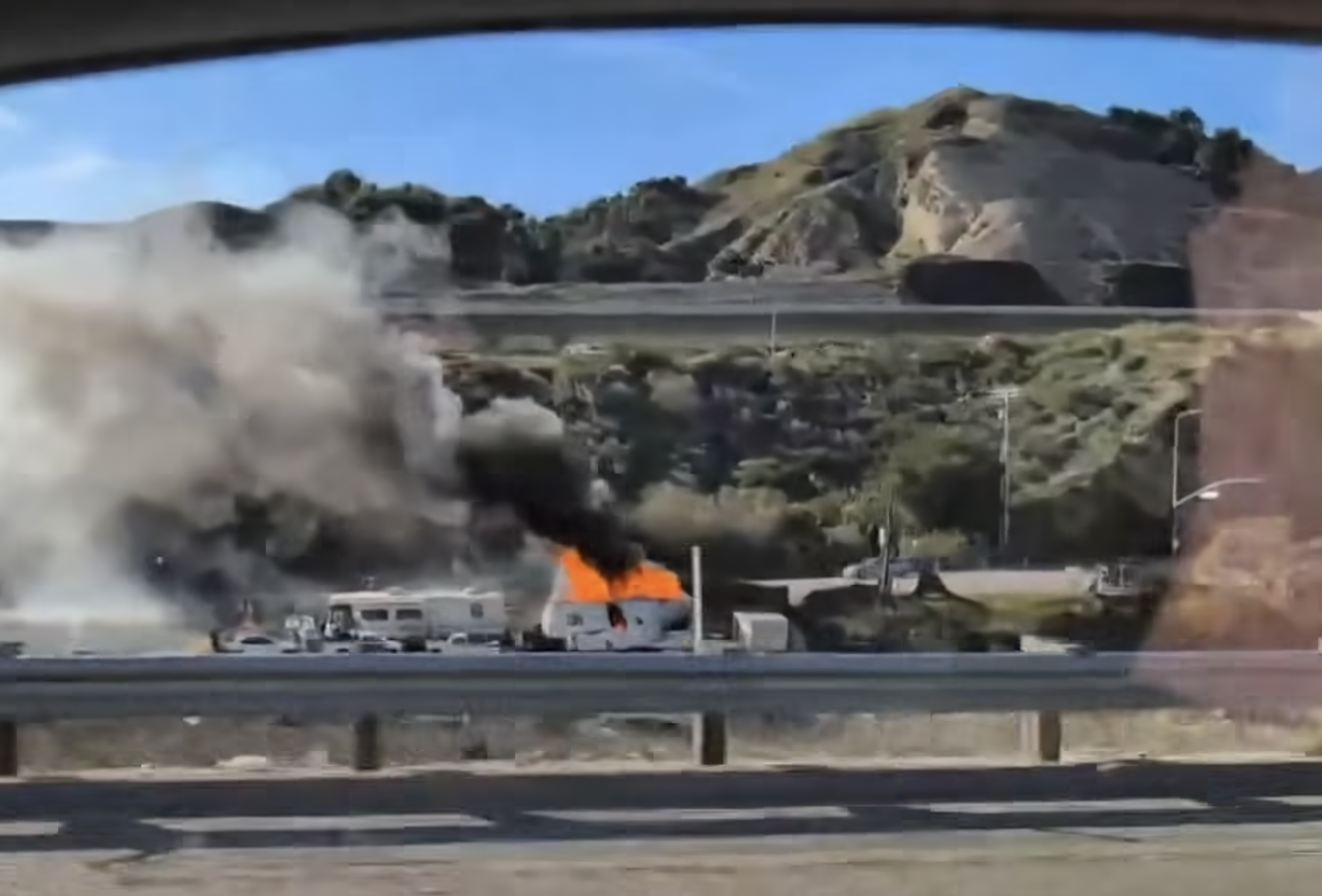 Propane tank fire burns in Sylmar – NBC Los Angeles