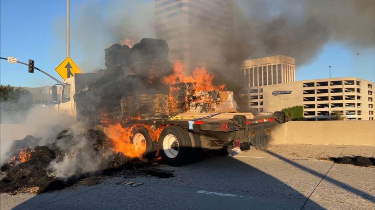 Truck fire partially shuts down 405/101 freeway connector – NBC Los Angeles