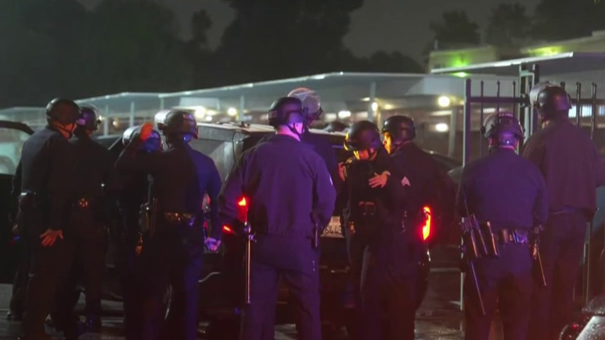 Off-Duty ICE Officer Involved in Deadly Shooting in Los Angeles | NBC ...