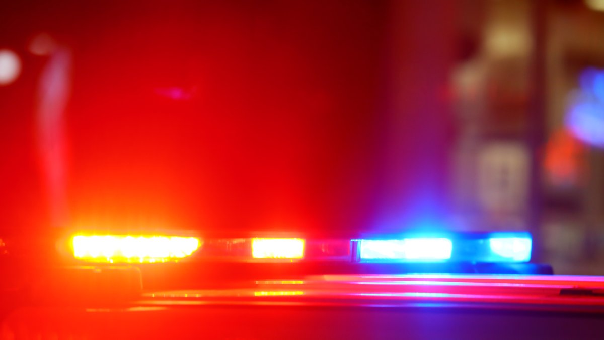 Police chase vehicle in Compton – NBC Los Angeles