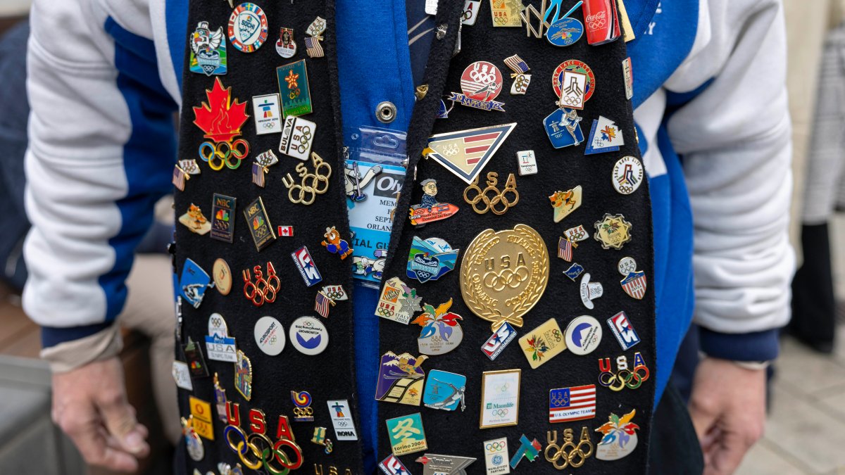 Olympic pin mania has collectors running for exclusive items – NBC Los ...