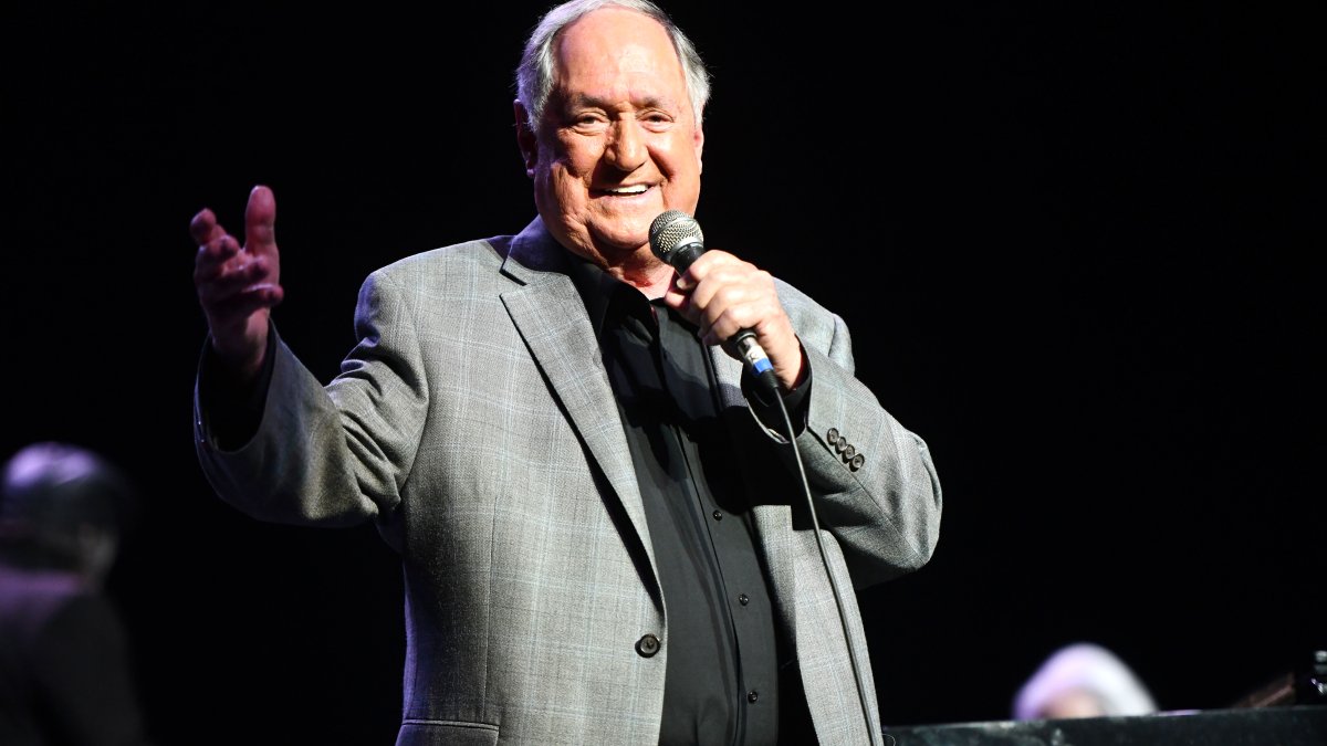 Neil Sedaka, singer-songwriter behind ‘Calendar Girl, dies – NBC Los ...
