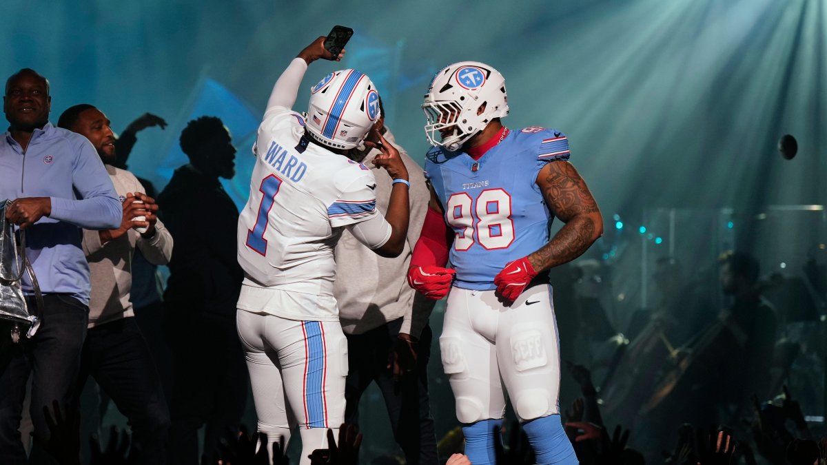 Titans unveil new uniforms and logos ahead of 2026 NFL season – NBC Los ...