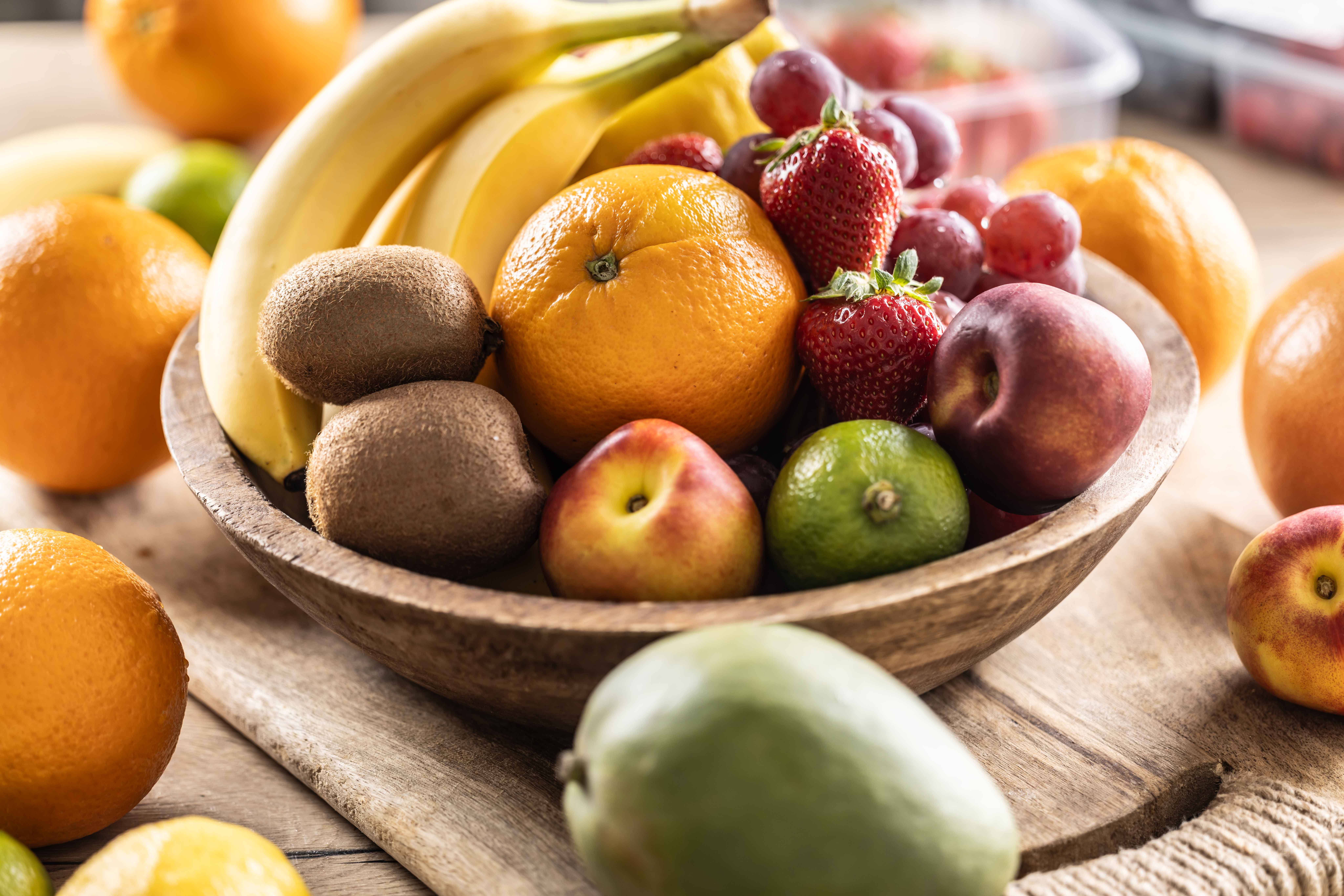 Always eat these fruits and veggies with skin on, dietitian says – NBC ...