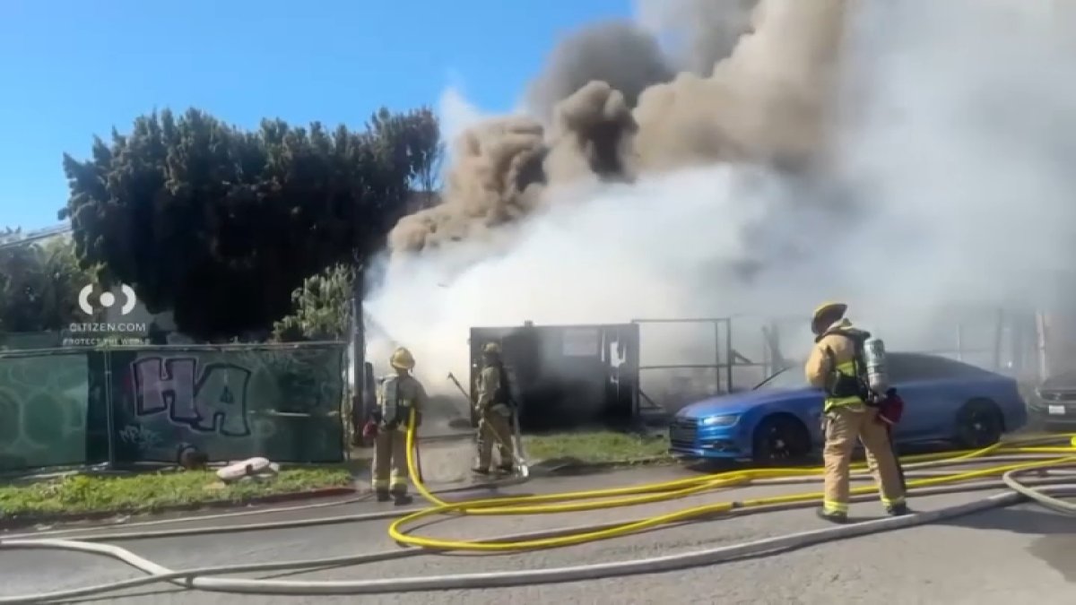 Fire kills pastor’s dogs, destroys his Larchmont home – NBC Los Angeles