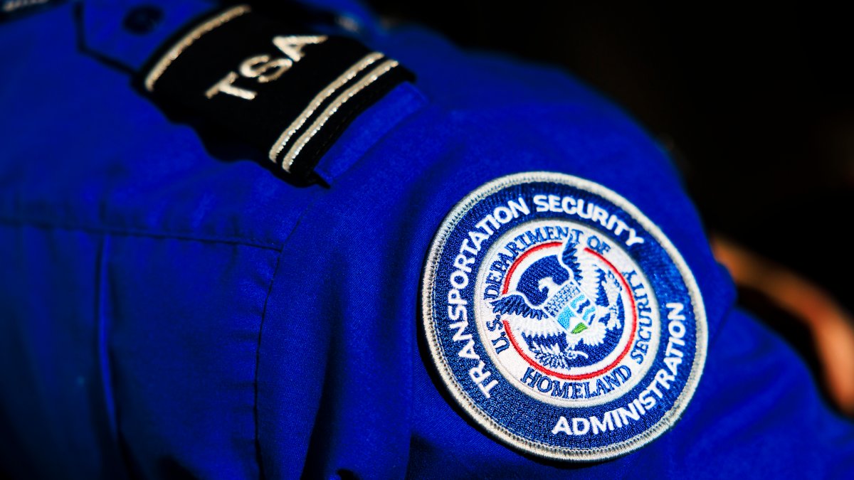TSA officers share how they’re scraping by without pay – NBC Los Angeles