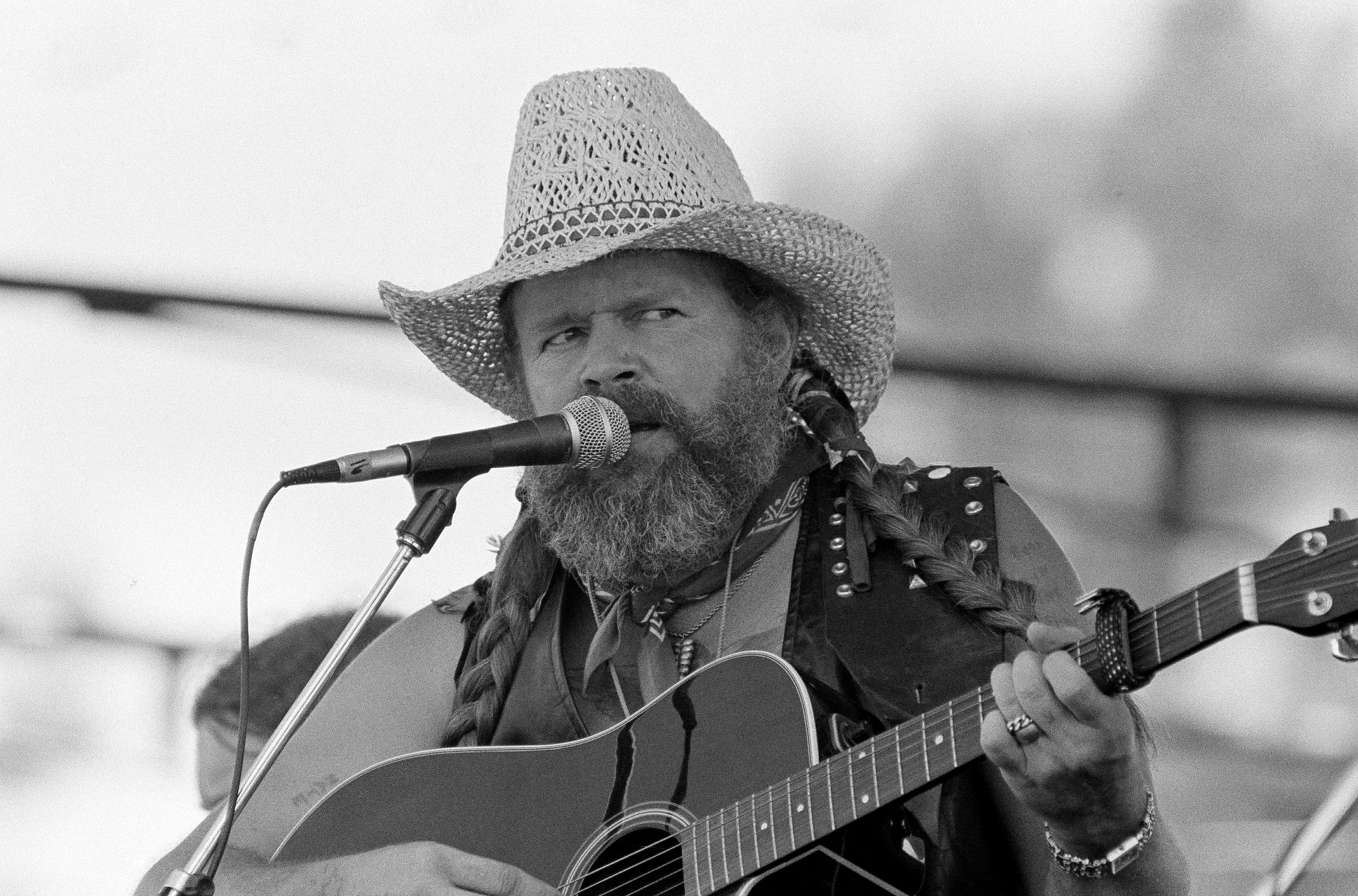 David Allan Coe, outlaw country singer-songwriter, dies at 86 – NBC Los ...