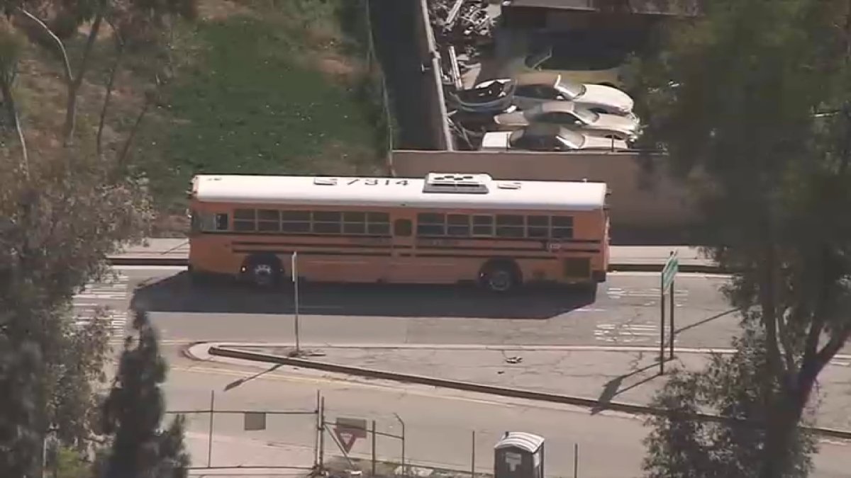 Stolen school bus located in Lakewood 2 weeks after theft – NBC Los Angeles